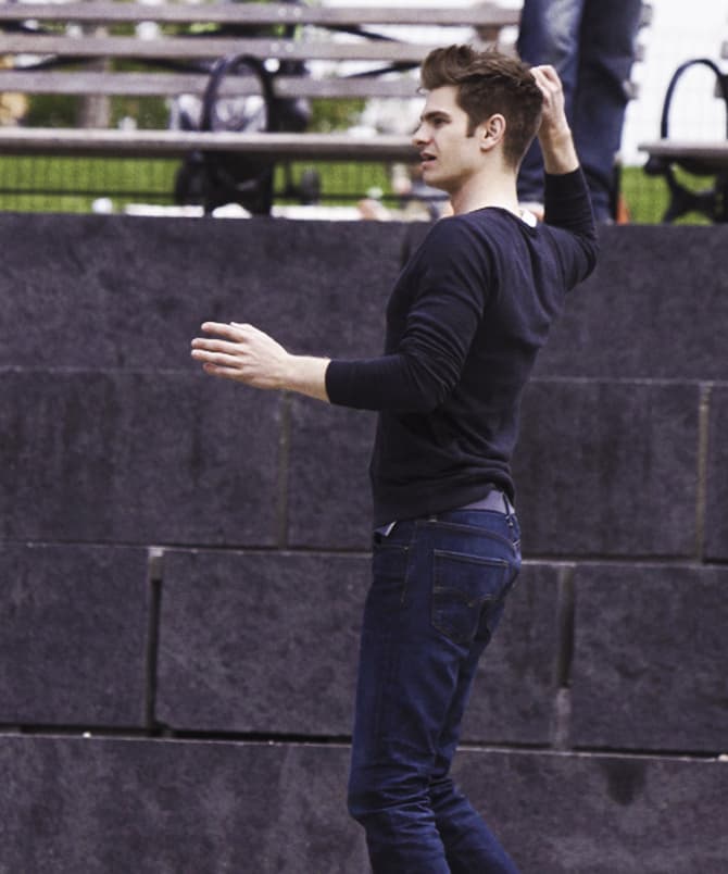 Peter Parker & Harry Osborn Spotted Together On THE AMAZING SPIDER-MAN ...