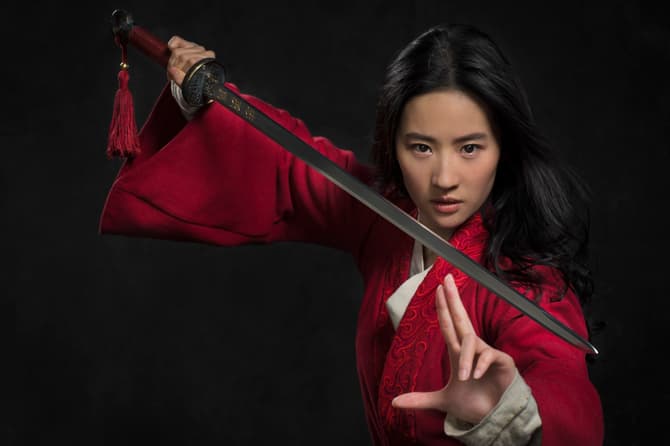 MULAN Strikes Her Battle Stance On A New Poster For Disney's Upcoming ...