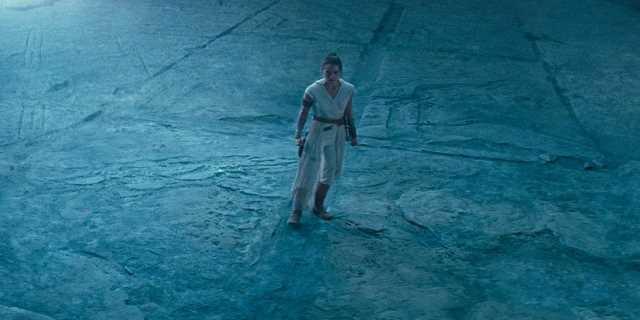 STAR WARS: THE RISE OF SKYWALKER - Disney Releases 15 New Official ...