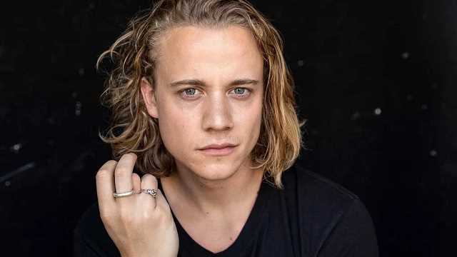 THE WITCHER: Basil Eidenbenz Replaces Thue Ersted Rasmussen As Eskel In ...