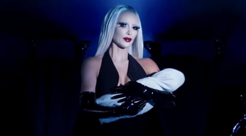 AMERICAN HORROR STORY: DELICATE - Kim Kardashian Is Unrecognizable In ...