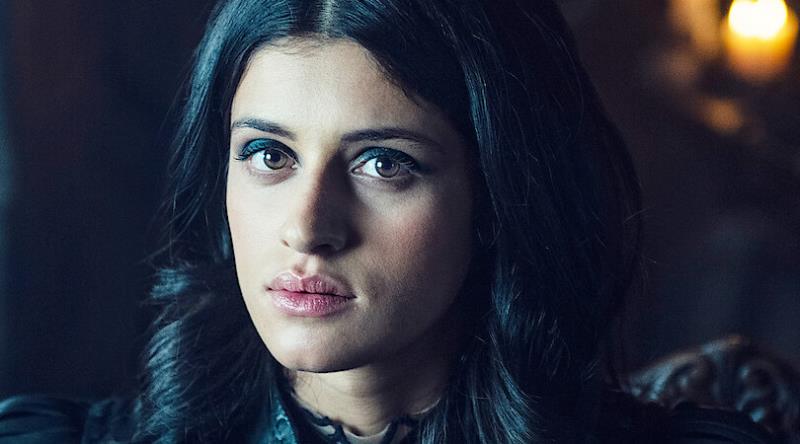 THE WITCHER: Anya Chalotra Was Cast As Yennefer To "Challenge" Outdated Beauty Standards!?