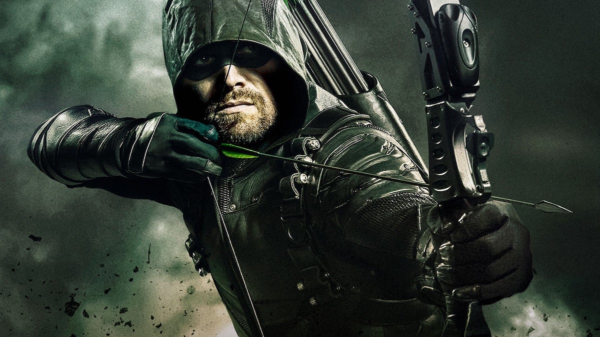 ARROW Star Stephen Amell Seems Open To Reprising His Green Arrow Role ...