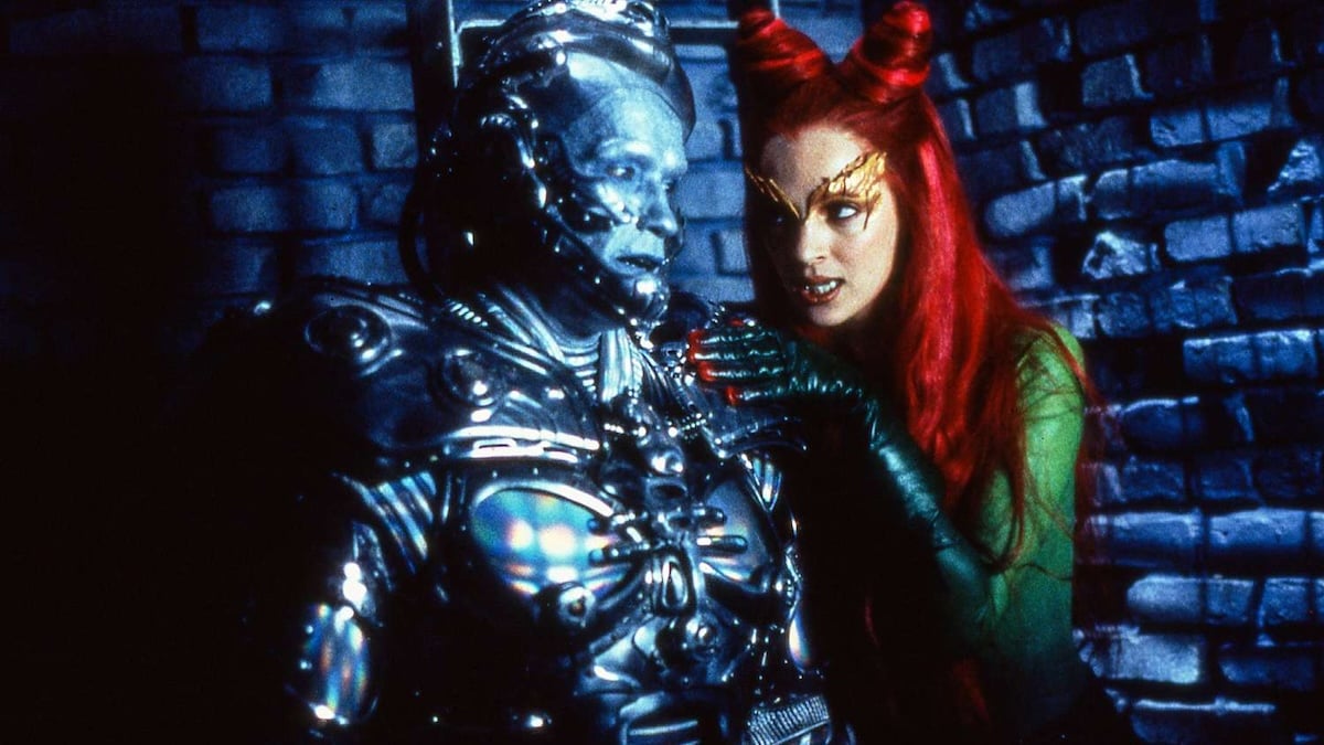 BATMAN & ROBIN Stars Arnold Schwarzenegger And Uma Thurman Reunite In ...