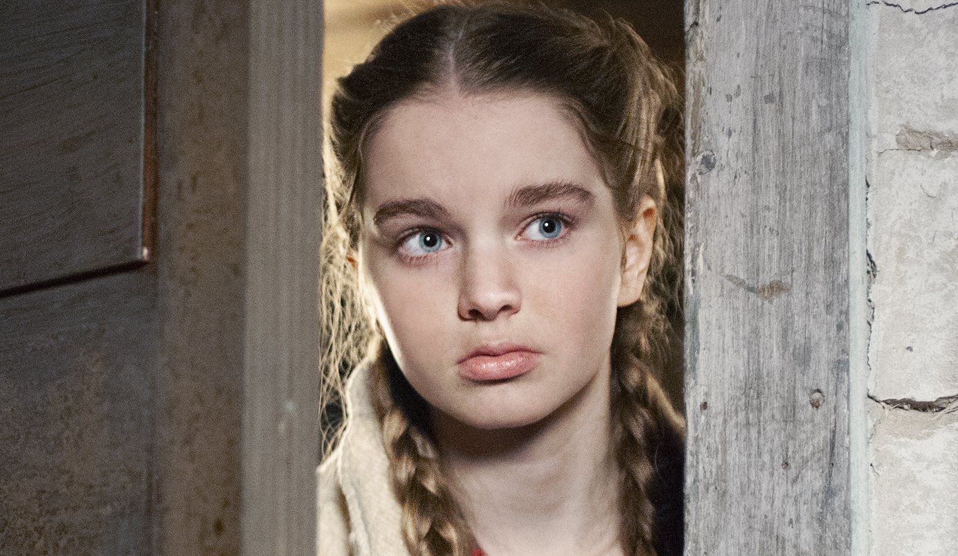 CARRIE: Summer H. Howell Lands Title Role In Mike Flanagan's Stephen ...