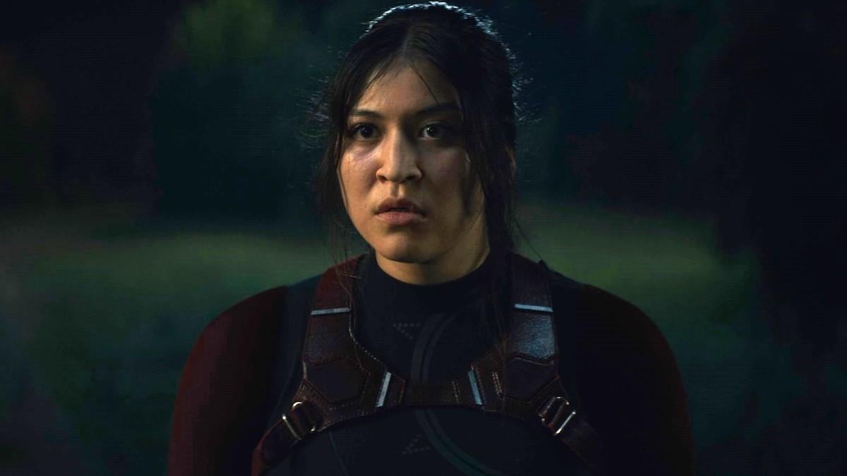 ECHO Behind-The-Scenes Photo Confirms Marvel Cut Maya Lopez's Face ...