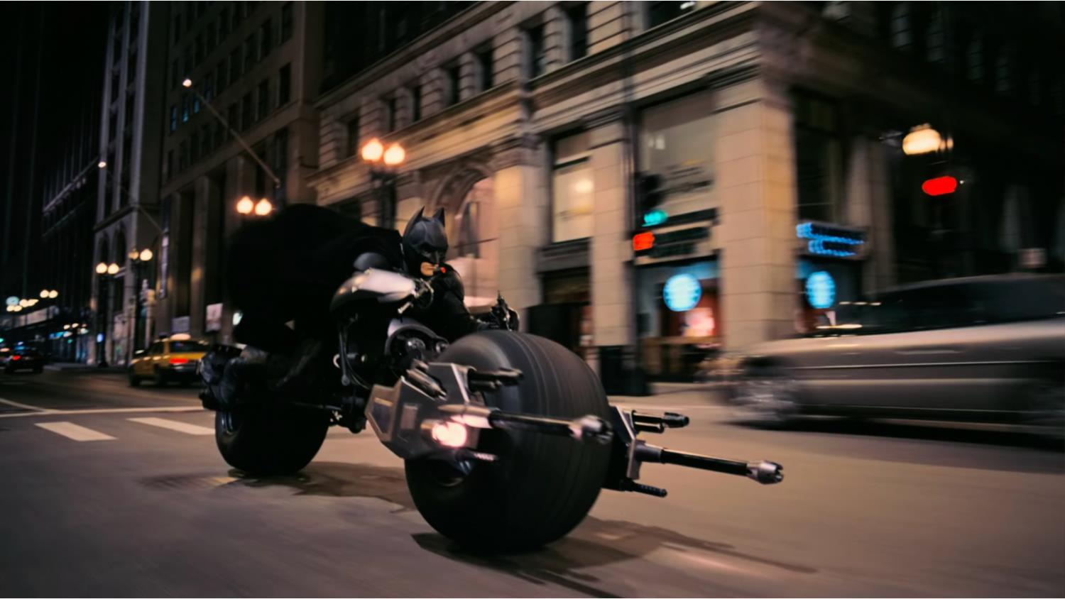 “He Pushes You To Your Absolute Limits”: Christopher Nolan Refused CGI For THE DARK KNIGHT’s ...