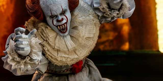IT: CHAPTER 2 - Hot Toys' Pennywise Action Figure Is Truly The Stuff Of ...
