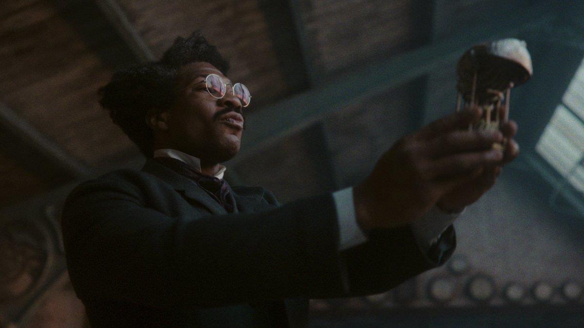 LOKI's Season 2 Premiere Teases Kang/He Who Remains' Secret Connection ...