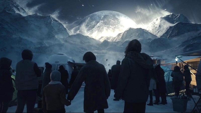 MOONFALL Exclusive "Anti-Gravity" Bonus Clip Explores Some Of The Movie ...