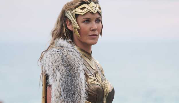New WONDER WOMAN Clips Feature Antiope, Queen Hippolyta And The Amazons ...