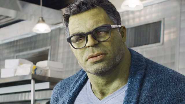 SHE-HULK Set Photos Reveal A First Look At Mark Ruffalo In His Mo-Cap ...
