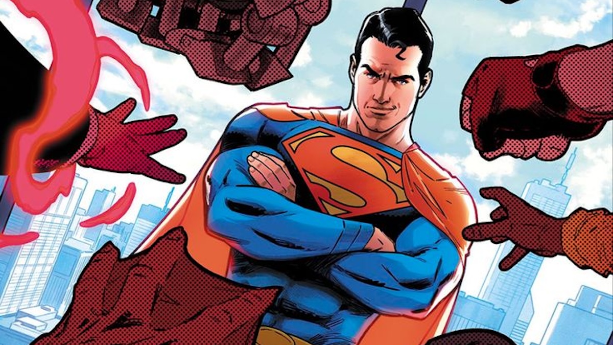 SUPERMAN Set Video Reveals New Look At [SPOILER] Taking Down The Man Of ...