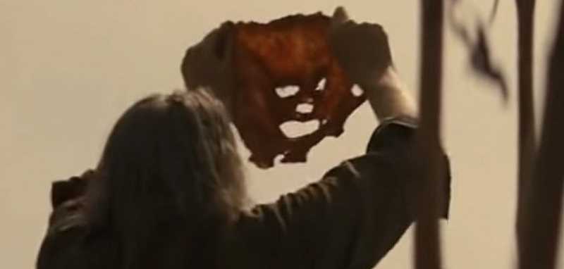TEXAS CHAINSAW MASSACRE: Leatherface Is Up To His Old Tricks In Tense ...