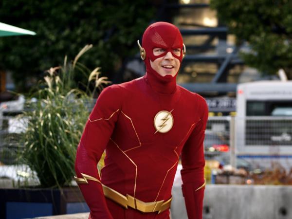 THE FLASH Season 9 Premiere REVIEW: The Power Of Love Saves The Day Again!
