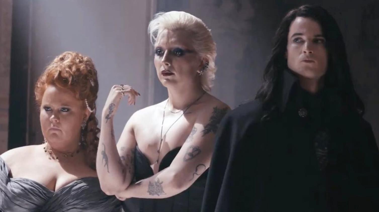 THE SANDMAN Season 2 Teaser Reveals First BTS Look At Thor, Loki ...